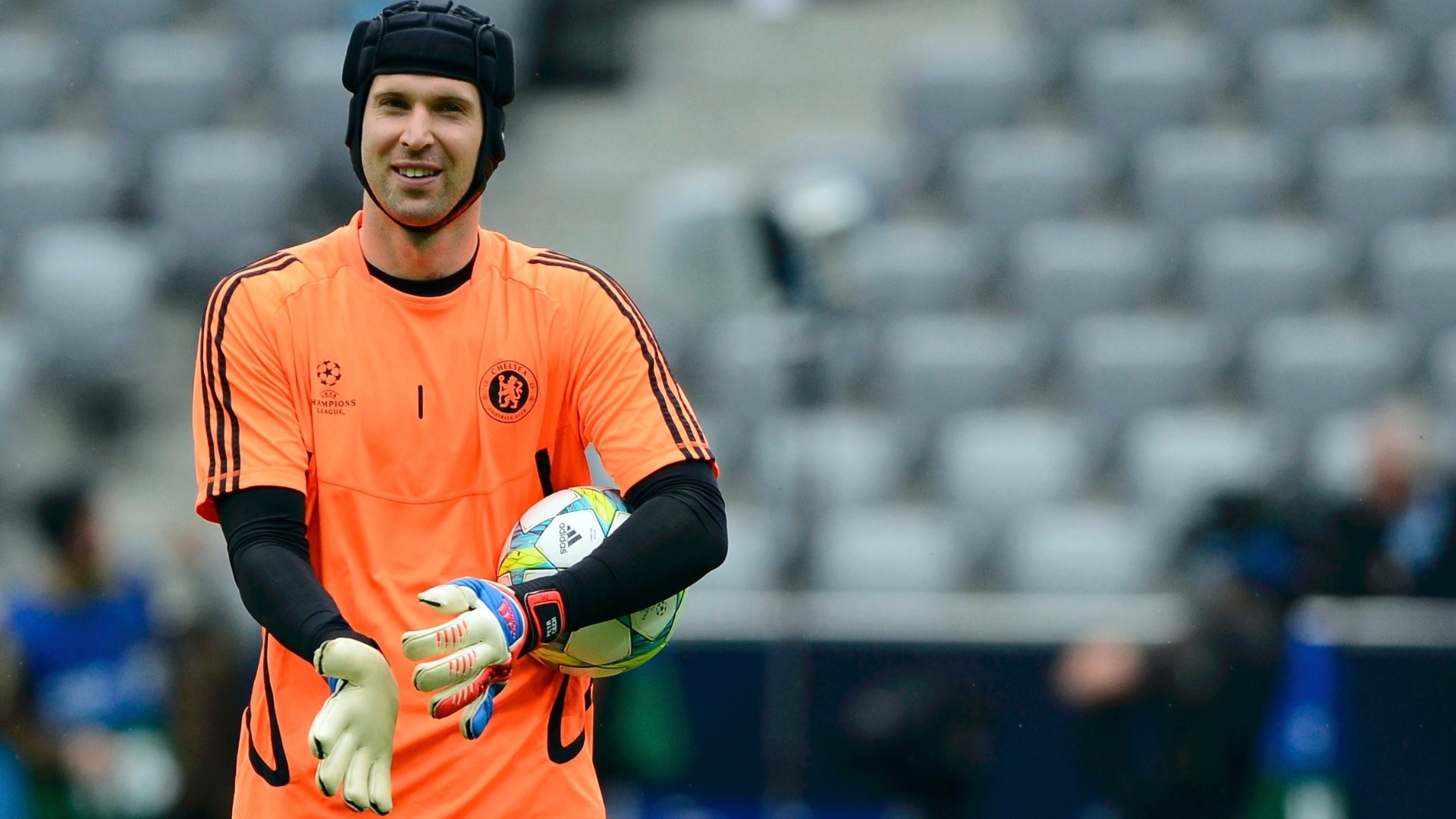 Messi imita CR7 e Barça vence clássico catalão de goleada - Esporte ...