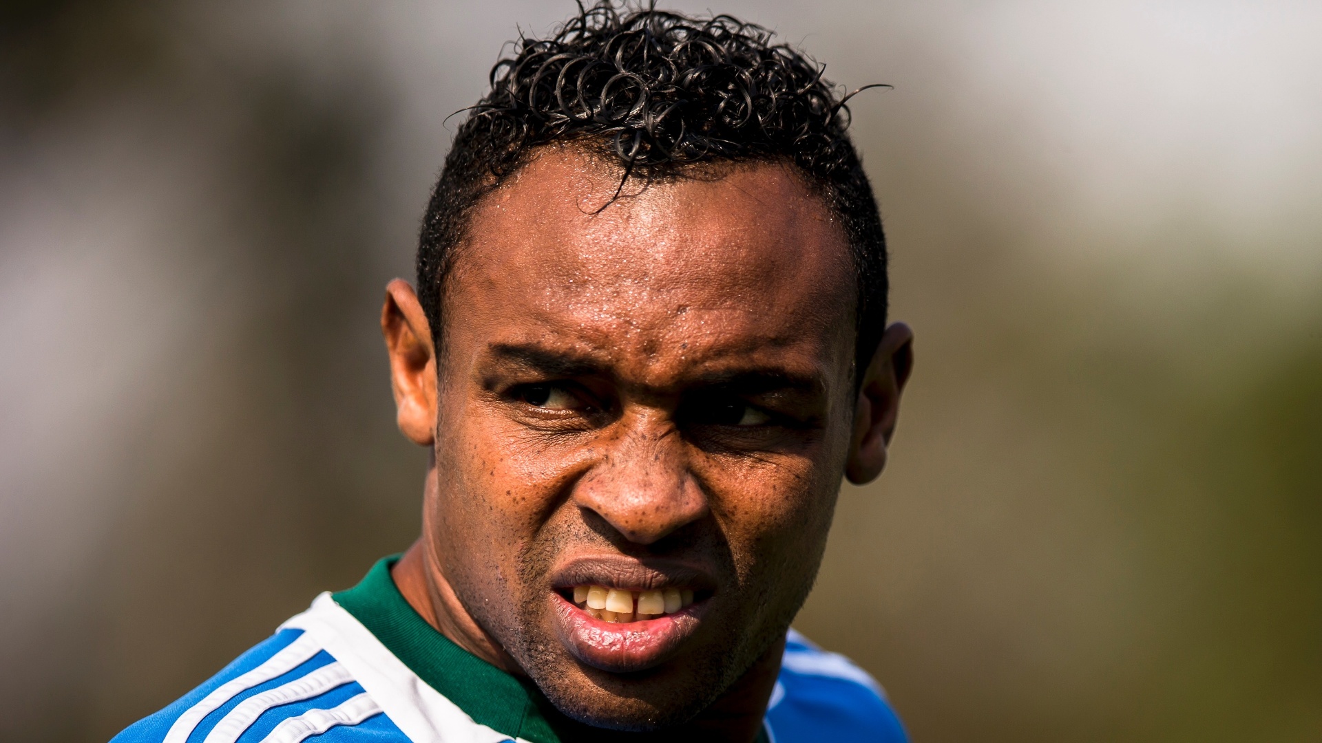 Revelado pelo Vitória, Obina diz que vai 'jogar no maior clube da Bahia ...