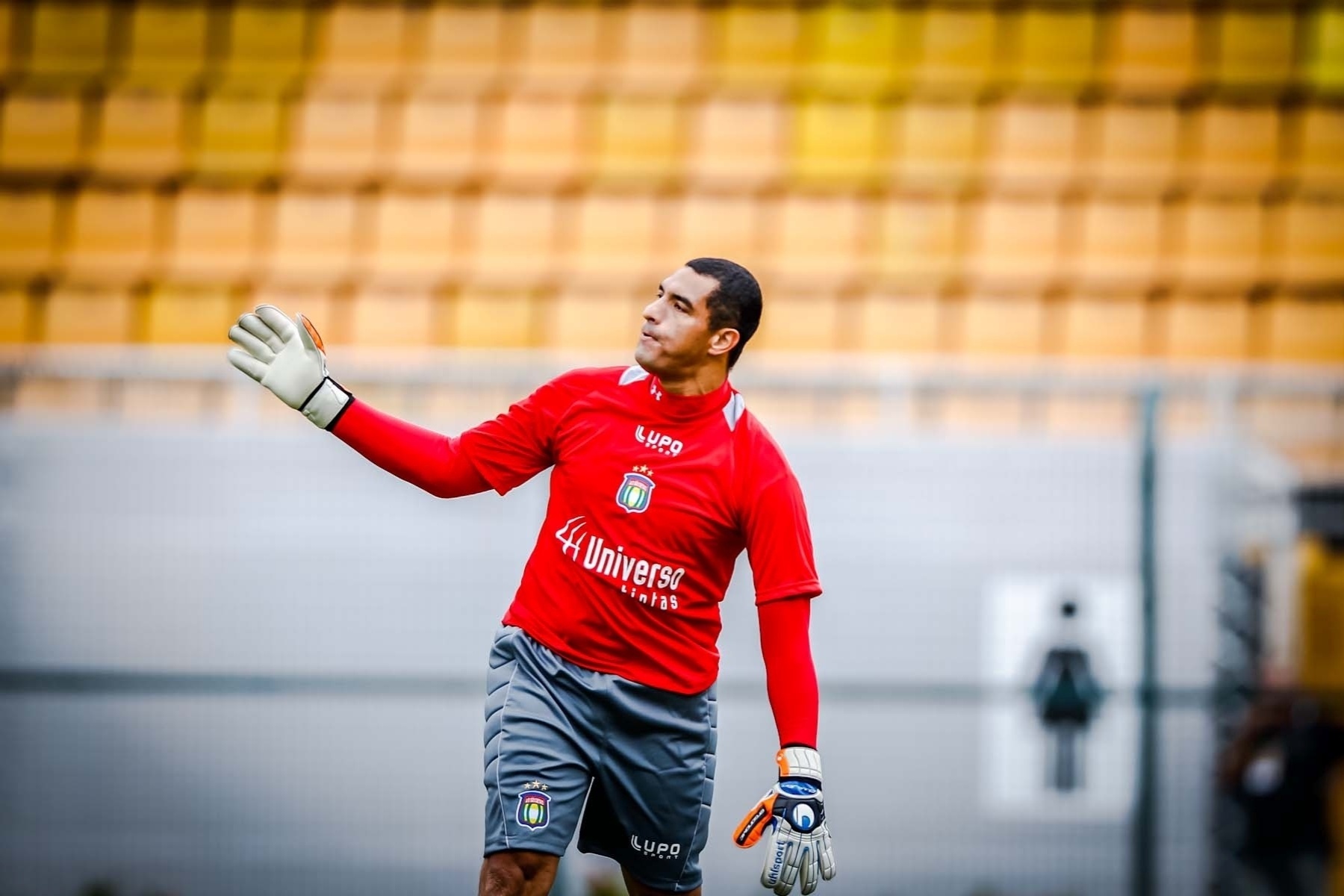 Fábio Costa ganha R$ 3,5 milhões em dois anos, mas só joga duas vezes ...