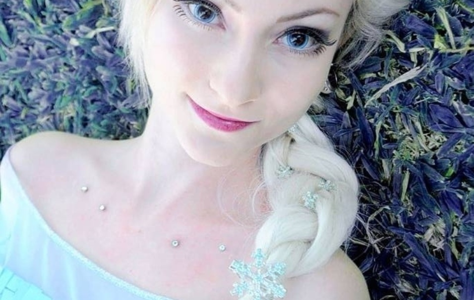 Brasileira é a mais perfeita Elsa do desenho Frozen da Disney que ...