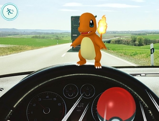 Vai caçar Pokémon de carro? Cuidado para não levar multa.
