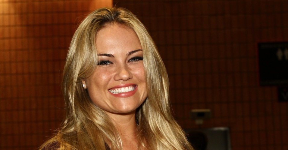 Veja fotos de Ellen Rocche - Fotos - UOL TV e Famosos